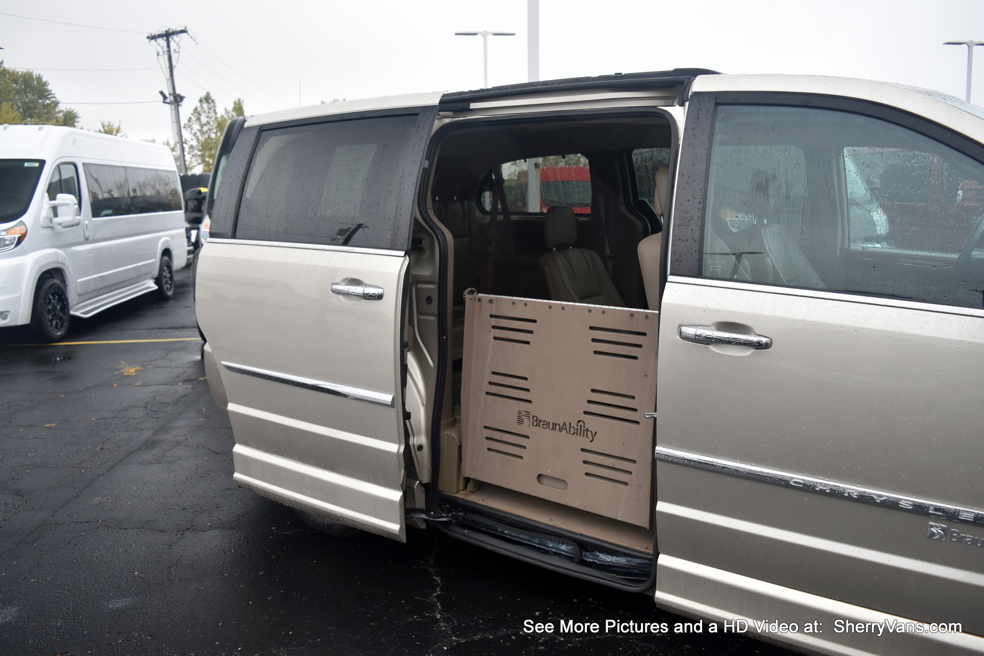 2014 Chrysler Town & Country - BraunAbility Mobility | CP16388T - Paul ...
