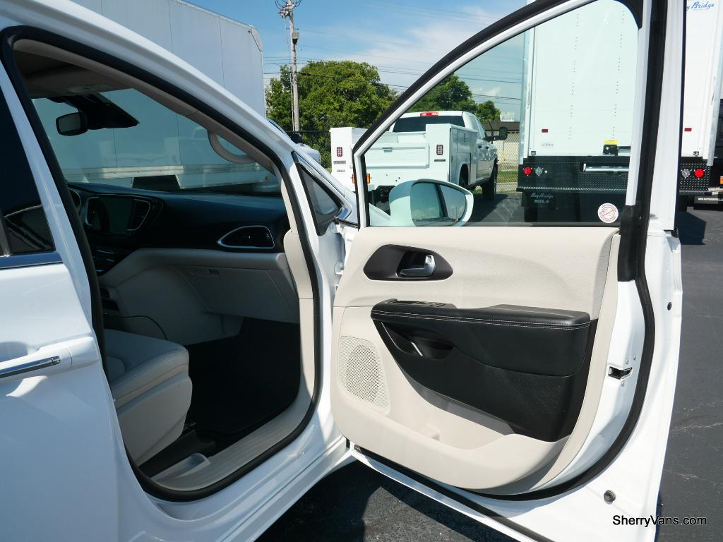 2021 Chrysler Pacifica - ATS Rear-Entry Mobility | CP16824T - Paul ...