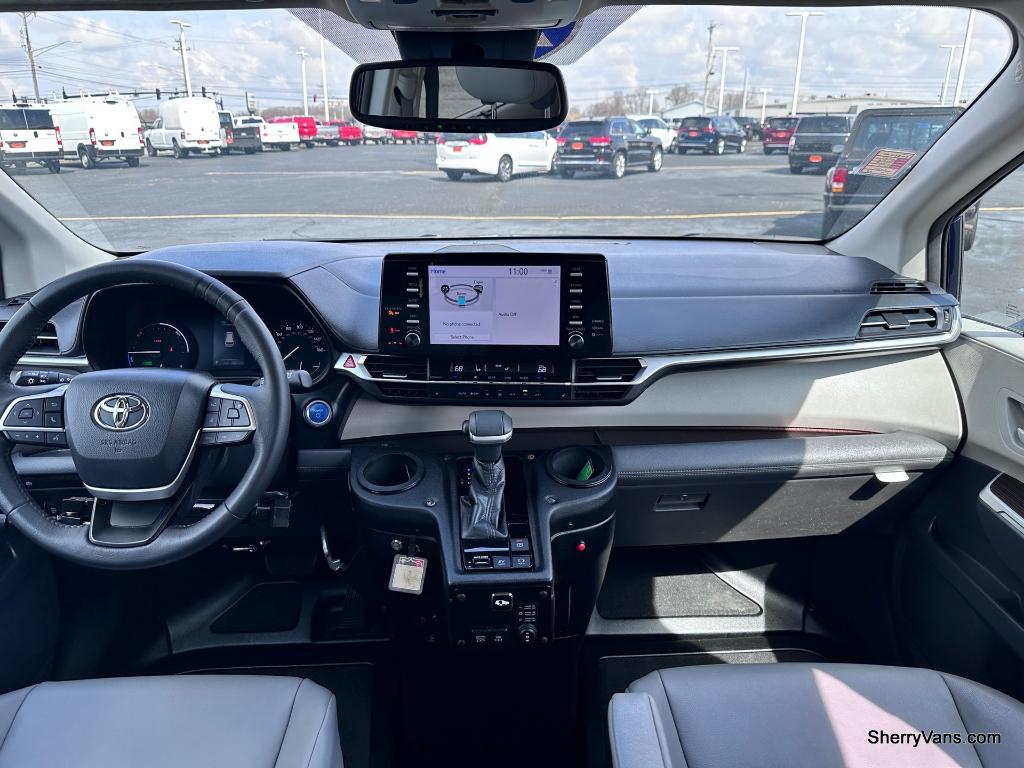 2021 Toyota Sienna - BraunAbility Side-Entry Mobility | 30830AT - Paul ...