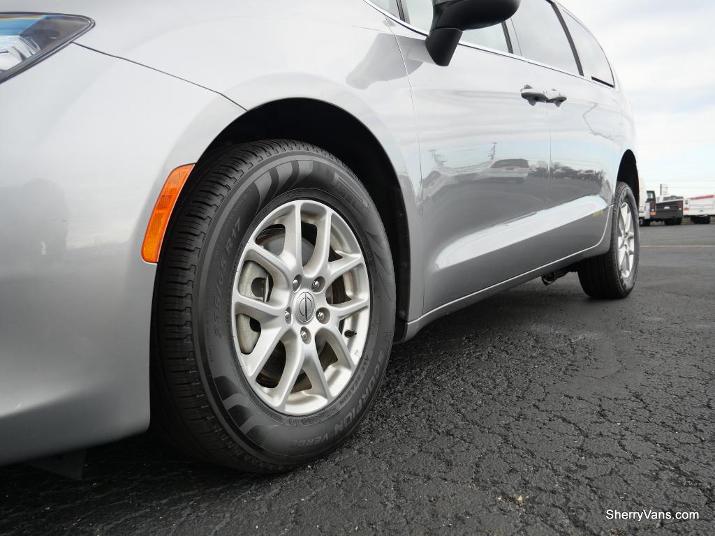 2021 Chrysler Voyager - ATS Rear-Entry Mobility | CP16937T - Paul ...