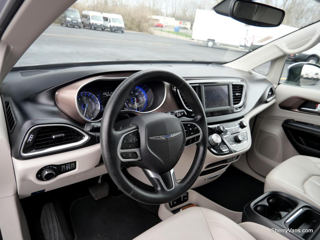 2021 Chrysler Voyager - ATS Rear-Entry Mobility | CP16937T - Paul ...
