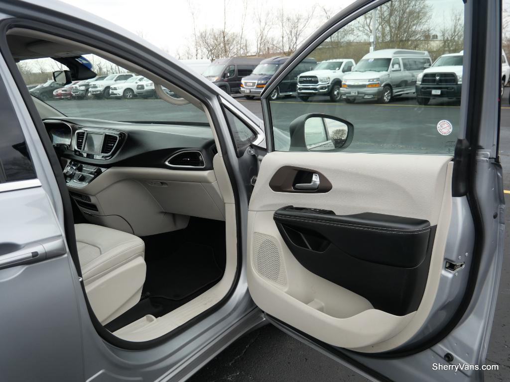 2021 Chrysler Voyager - ATS Rear-Entry Mobility | CP16937T - Paul ...
