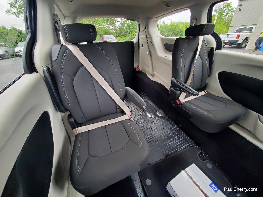 2022 Chrysler Voyager - ATS Rear-Entry Mobility | CP16966T - Paul ...