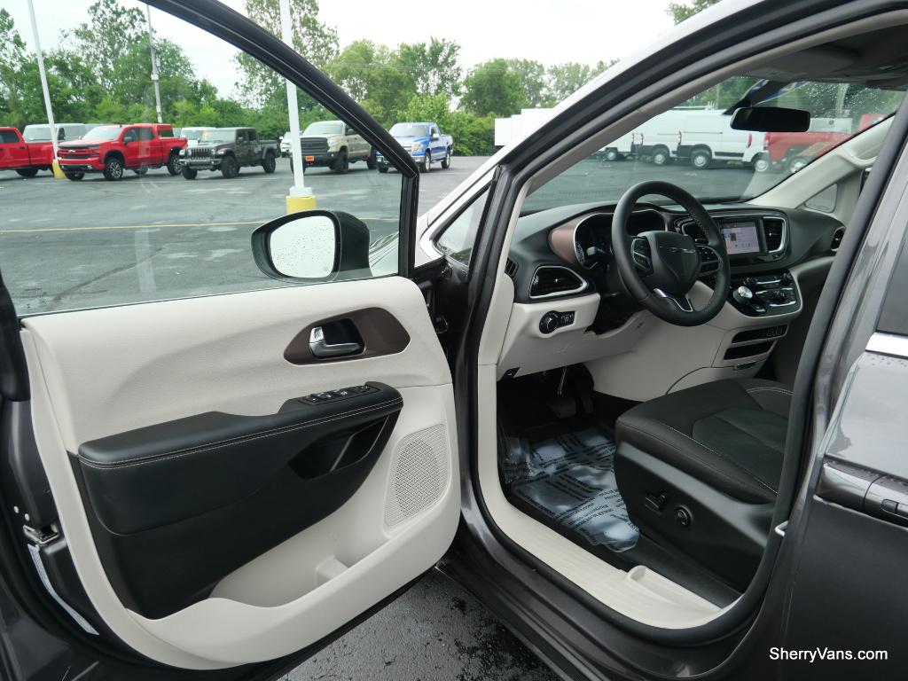 2022 Chrysler Voyager - ATS Rear-Entry Mobility | CP16966T - Paul ...
