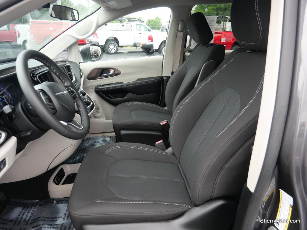 2022 Chrysler Voyager - ATS Rear-Entry Mobility | CP16966T - Paul ...