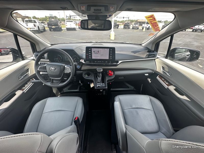 2021 Toyota Sienna - BraunAbility Side-Entry Mobility | 30830AT - Paul ...