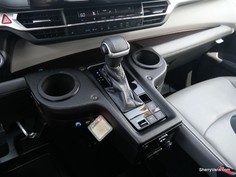 2021 Toyota Sienna - BraunAbility Side-Entry Mobility | 30830AT - Paul ...